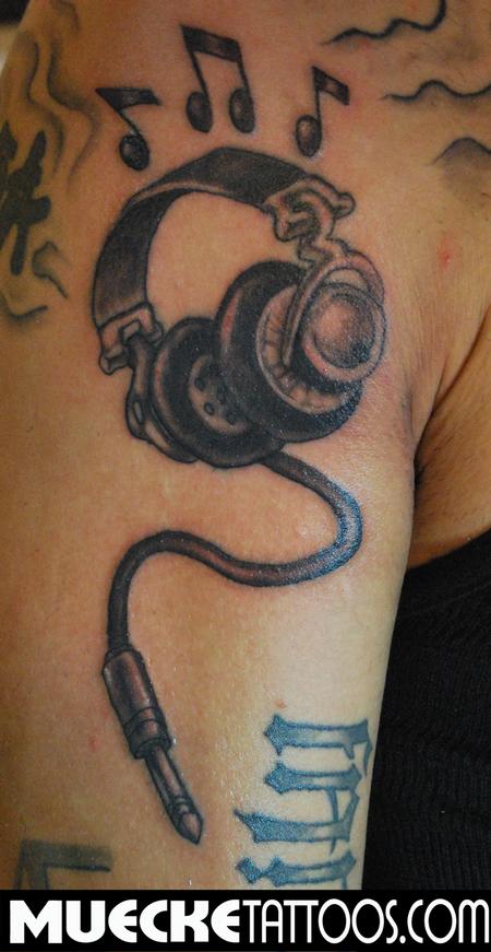 Headphones tattoo : Tattoos
