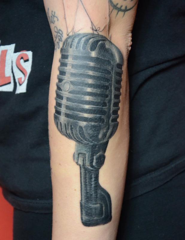 Shure 55 vintage mic by Rafael Marte : Tattoos